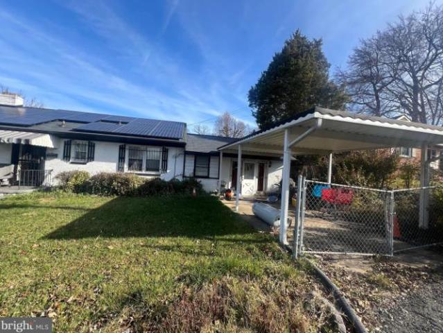 1904 Houston St, Suitland, MD 20746