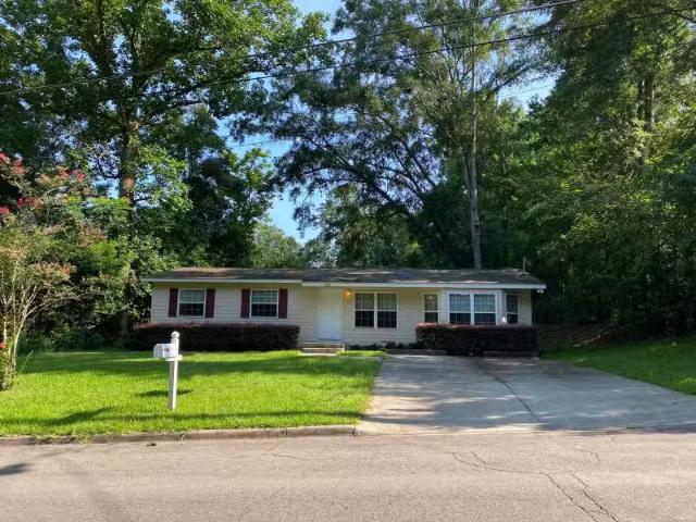 1904 Karen Ln, Tallahassee, FL 32304