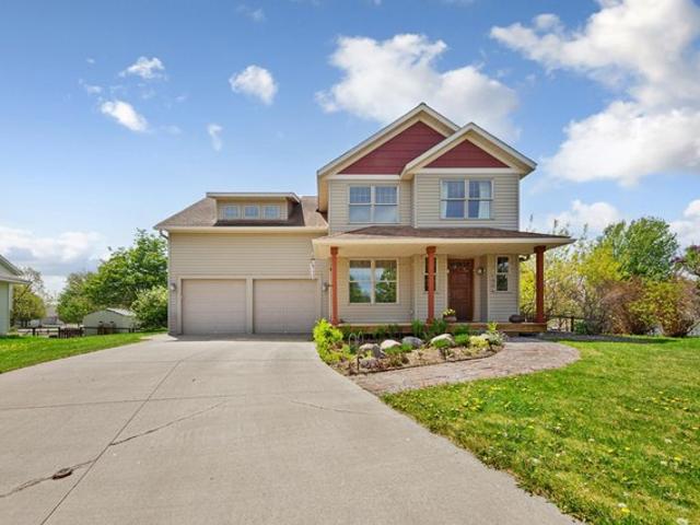 1904 Lake Dr, Northfield, MN 55057