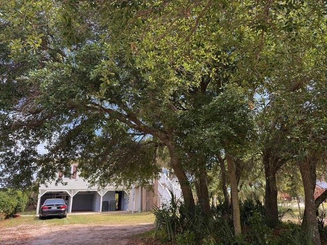 1904 Palmetto Blvd, Edisto Island, SC 29438