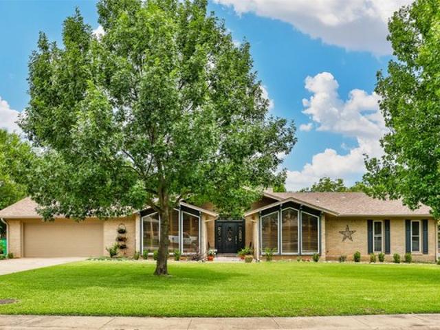 1904 Tulane Ave, Gainesville, TX 76240