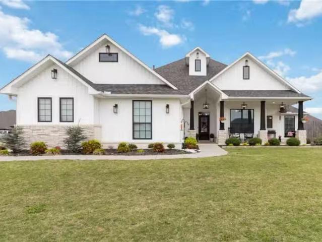 1904 TULL DR, PEA RIDGE, AR 72751 Single Family Residence For.