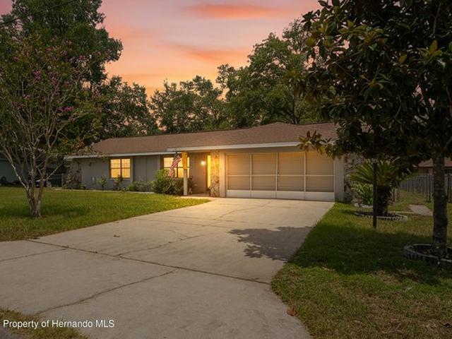1904 W Belgrade Dr, Citrus Springs, FL 34434