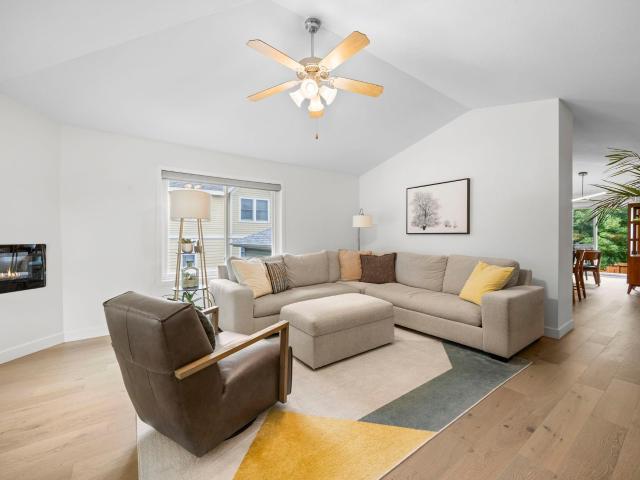 1904 Wilcox Boulevard W