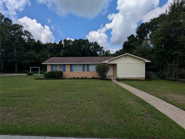 1904 Woodland Drive
