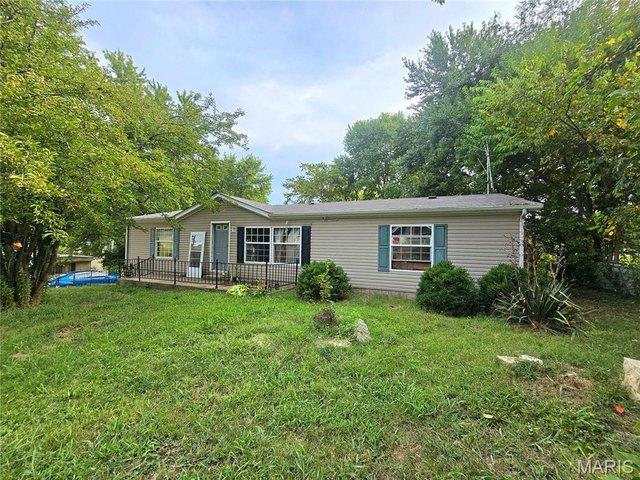 19050 Sikes Rd, Ste Genevieve, MO 63670