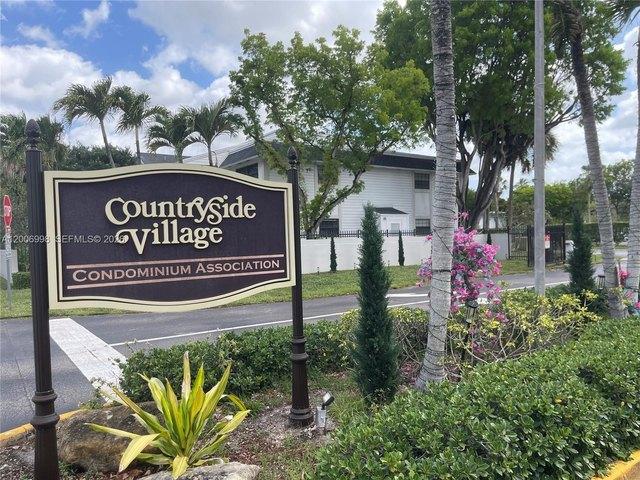 19055 NW 62nd Ave Apt 205, Hialeah, FL 33015