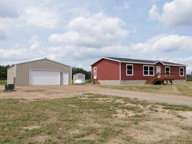 19056 Island View Dr, Mora, MN 55051