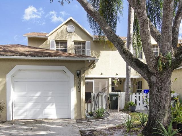 1905 Maplewood Dr, Greenacres, FL 33415