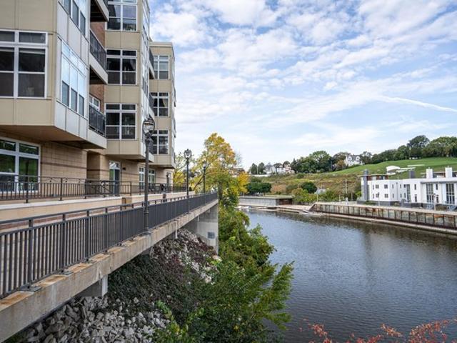 1905 N Water St Apt 208, Milwaukee, WI 53202