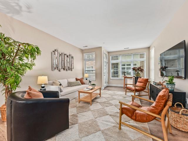 1905 N Water St, Unit 207, Milwaukee, WI 53202 | MLS #1950