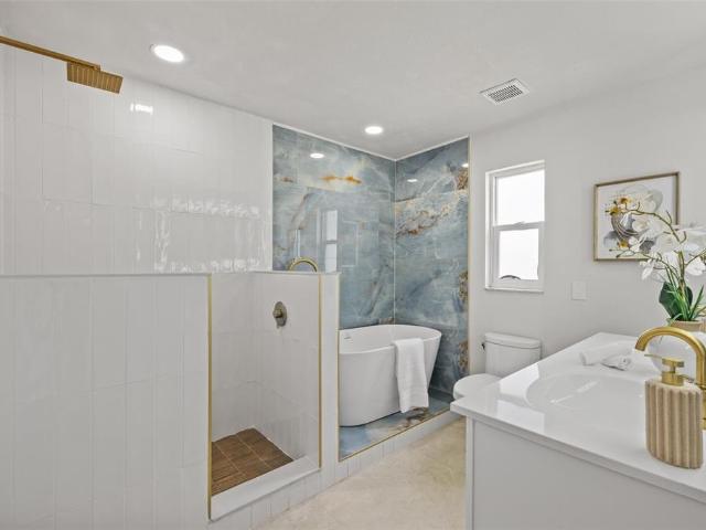 1905 Oro Ct, Clearwater, FL 33764 | MLS #TB8512