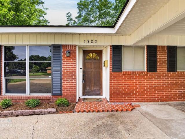 1905 Bayou Drive