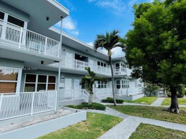 1905 Calais Dr #3 Miami Beach, FL 33141