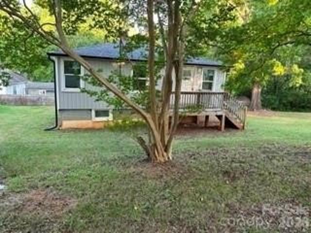 1905 Circle Dr, Kannapolis, NC 28081