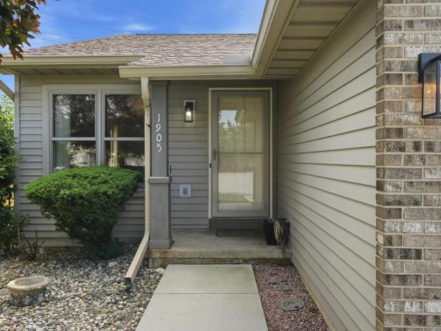 1905 Creekside Court