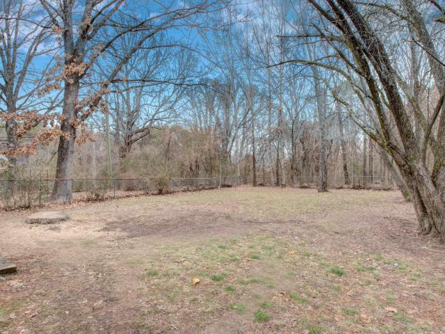 1905 Labette Manor Drive