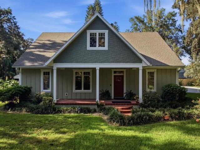 1905 Pine St, Valrico, FL 33594