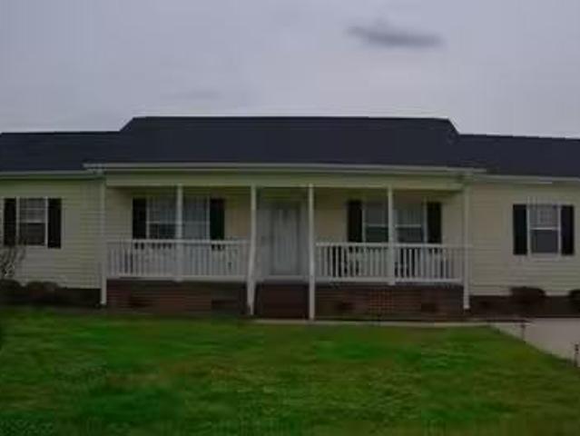 1905 Sylvia Court SE