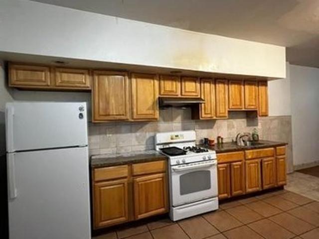 1905 S 7th St, Philadelphia, PA 19148