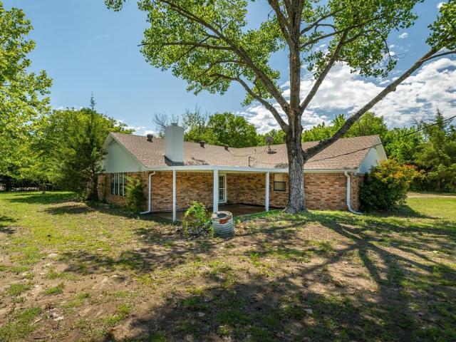 1905 Shady Lane