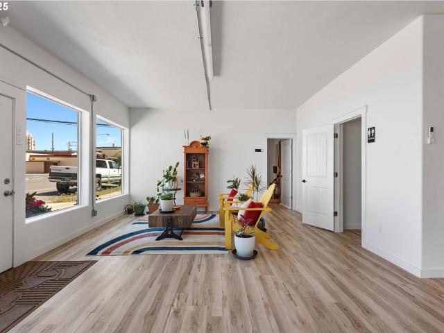 1905 2ND ST