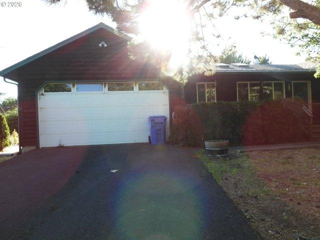 1906 NW Morse Way, Waldport, OR 97394