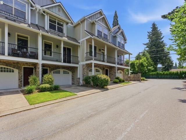 1906 NE 48th Way, Hillsboro, OR 97124