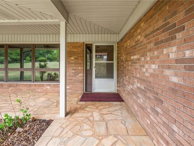 1906 Nettle Knob Road