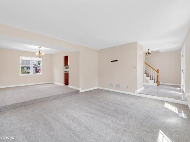 1906 Armwood Lane