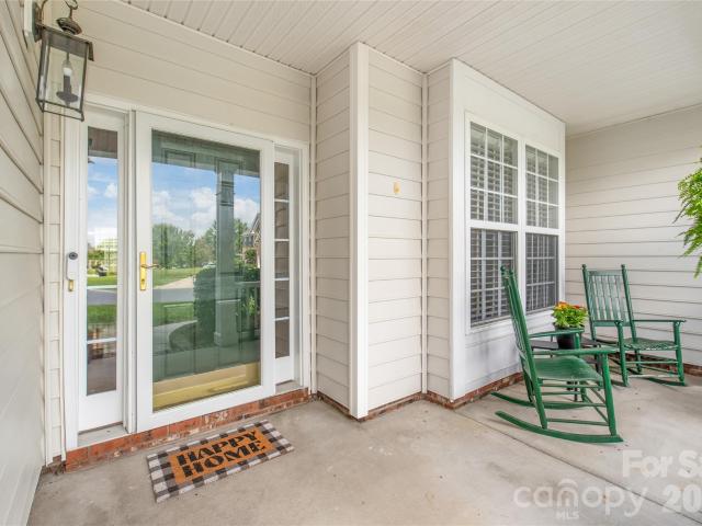 1906 Birchbrook Court