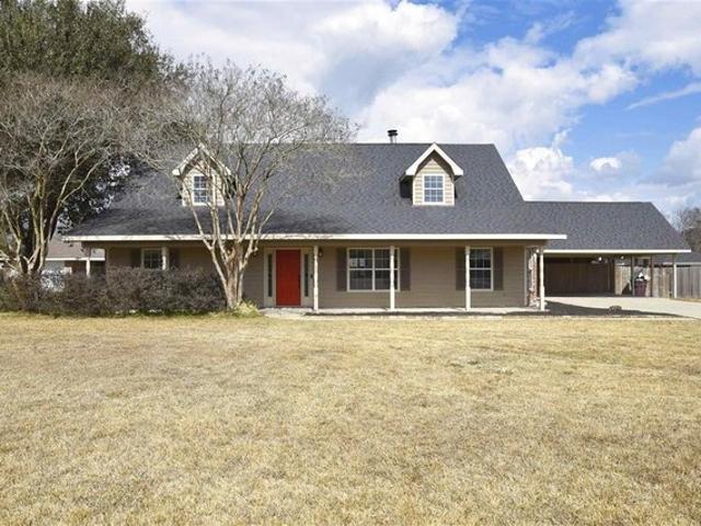 1906 Deepwoods Dr, Lake Charles, LA 70605
