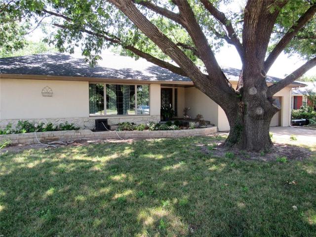 1906 Dorchester Drive