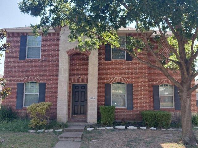 1906 Drake St, Glenn Heights, TX 75154