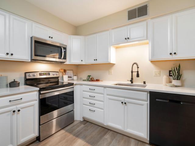 1906 E Shorewood Blvd, Unit 153