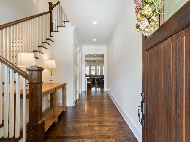 1906 Kimbark Dr