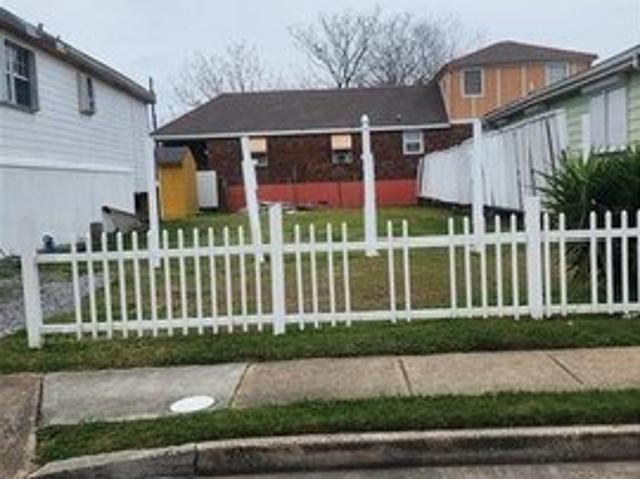 1906 Piety St Lot V7, New Orleans, LA 70117