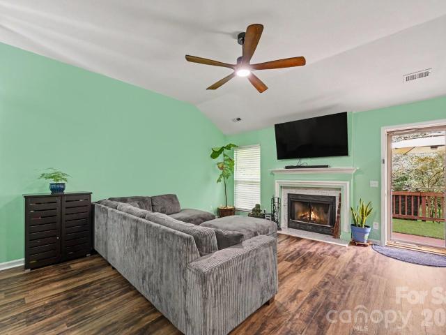 1906 Stonewyck Avenue # 110