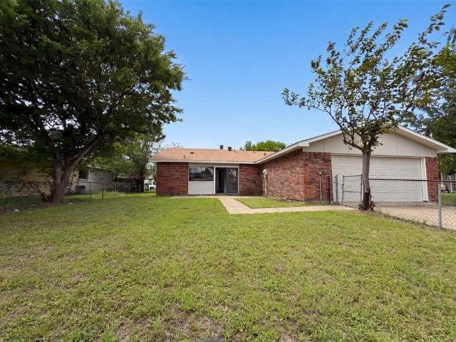 1906 Stockton Trail, Grand Prairie, TX 75052 | MLS #21300