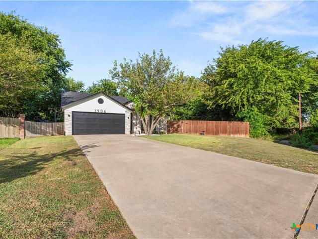 1906 Sumac Drive