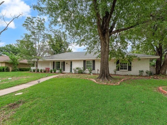 1906 Surrey Circle