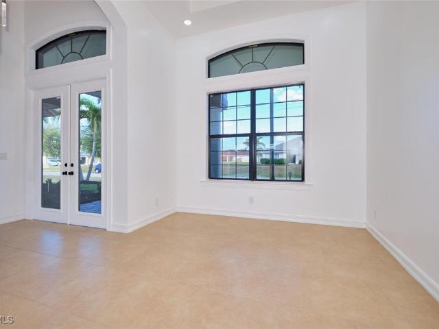 1906 SW 30th Ter, Cape Coral, FL 33914 | MLS #2025022