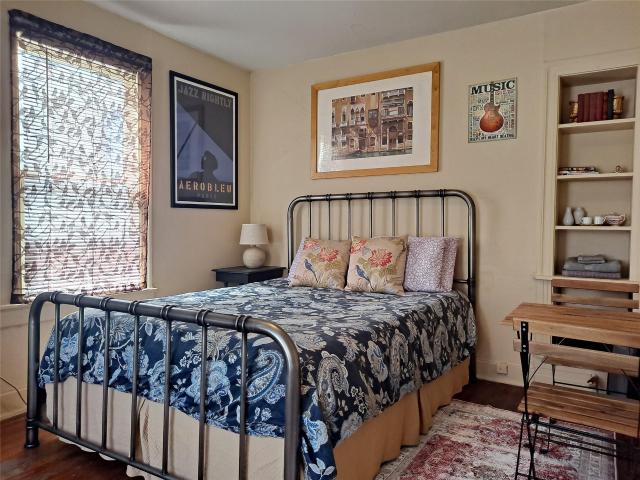1906 San Gabriel St # 12