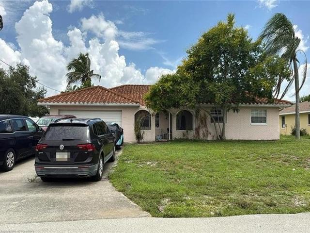 1906 SE 14th St, Cape Coral, FL 33990