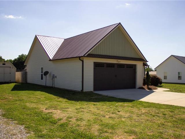 1906 Tall Pines Road