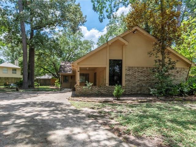 1906 Woodhue Dr, Houston, TX 77386