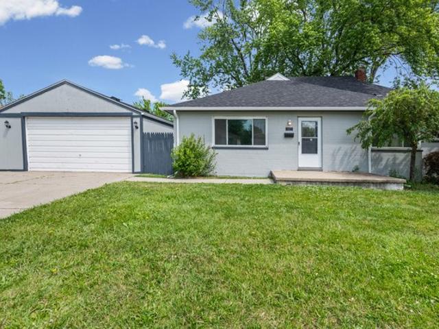 19071 Melvin St, Roseville, MI 48066