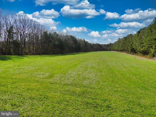 19075 Chilesburg Rd, Beaverdam, VA 23015