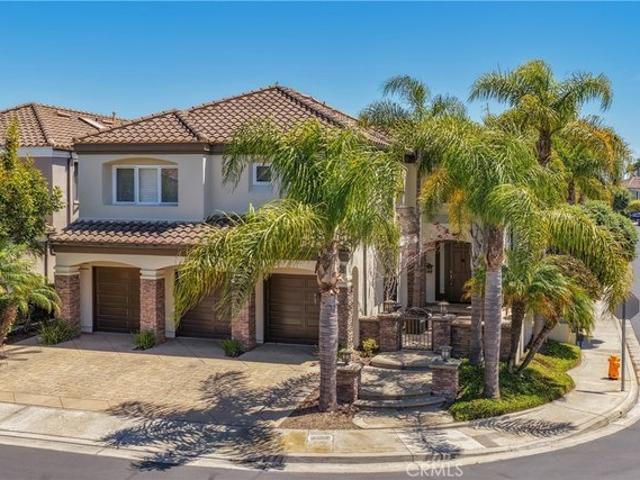 19076 Stonehurst Ln, Huntington Beach, CA 92648