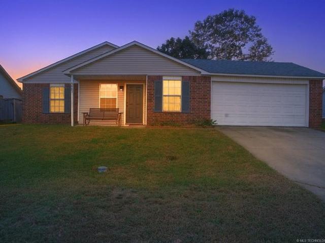 1907 N Chambers Ave, Claremore, OK 74017